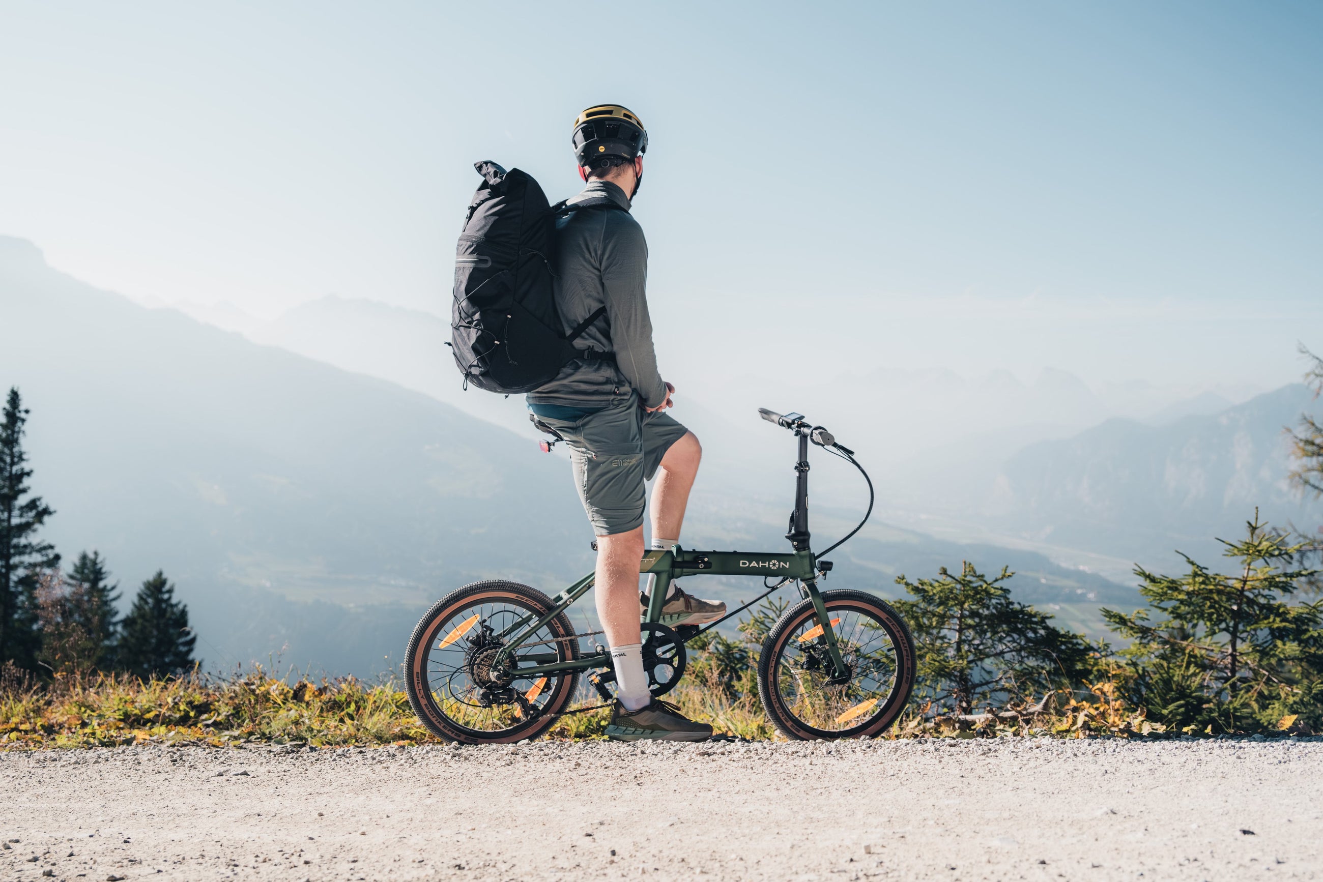 Classic Design & E-Drive | Dahon E-Hemingway Folding E-Bike